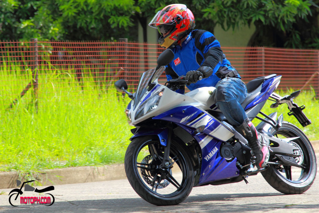 COMPETITIVE CONTENDER – Yamaha YZF-R15 - Motoph - motoph.com