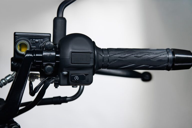 The PROgressive Edge: Suzuki Launches the 5th-Generation Raider R150 ...