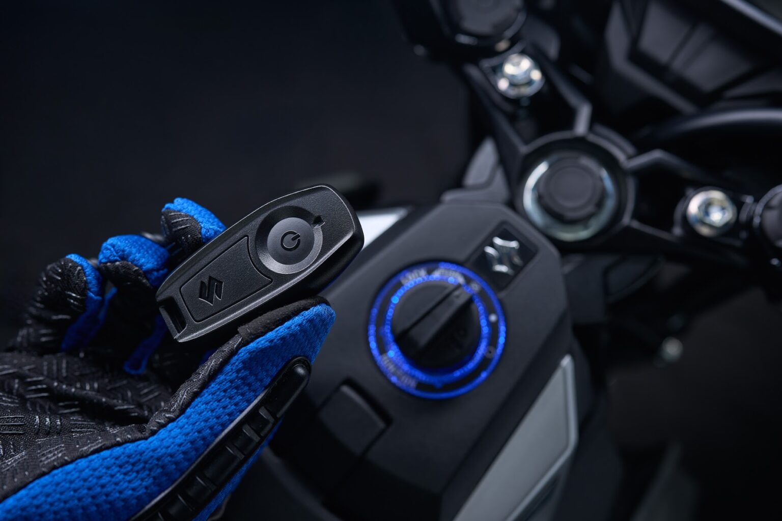 The PROgressive Edge: Suzuki Launches the 5th-Generation Raider R150 ...